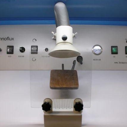 TECHNOFLUX POLISHING WORKSTATION WITH LIGHT, ASP. AND SMT MICROMOTOR ...